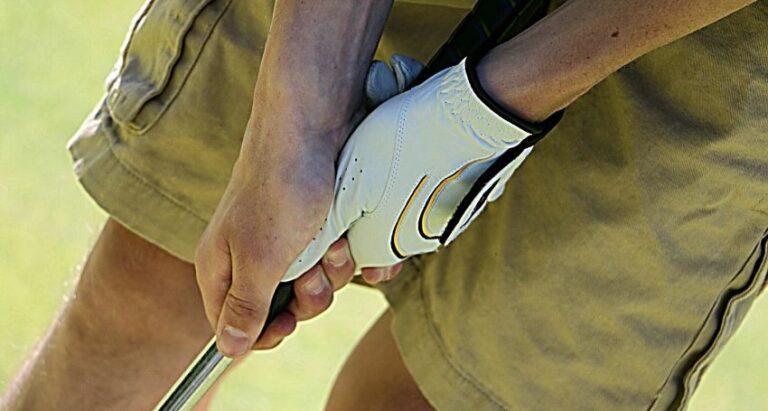 How to Clean Grips on Golf Clubs the Right Way
